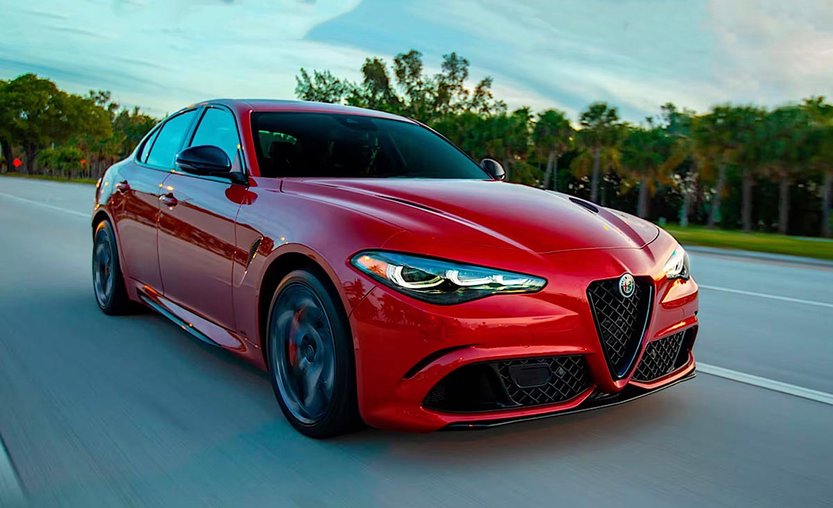 Romeo, Romeo: 2024 Alfa Romeo Giulia Veloce - Palm Beach Illustrated